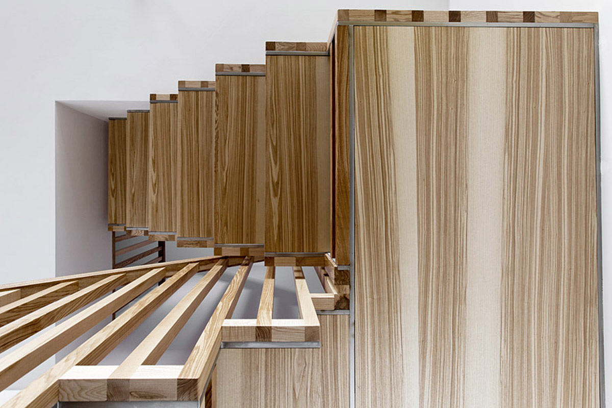 Suspended olive ash staircase · millimetre