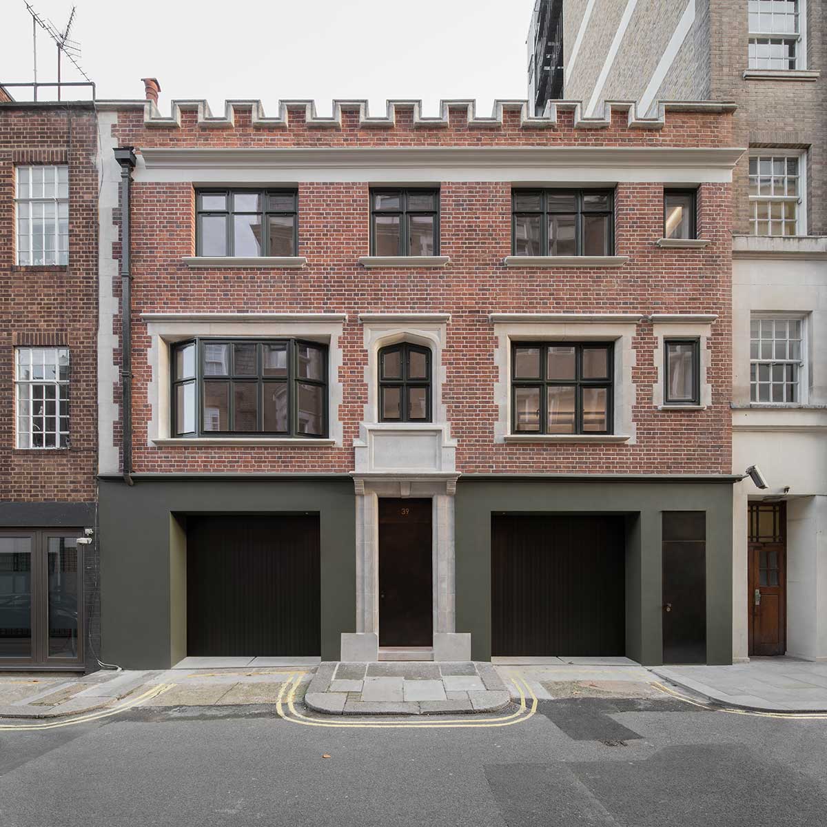 Bruton Place · millimetre